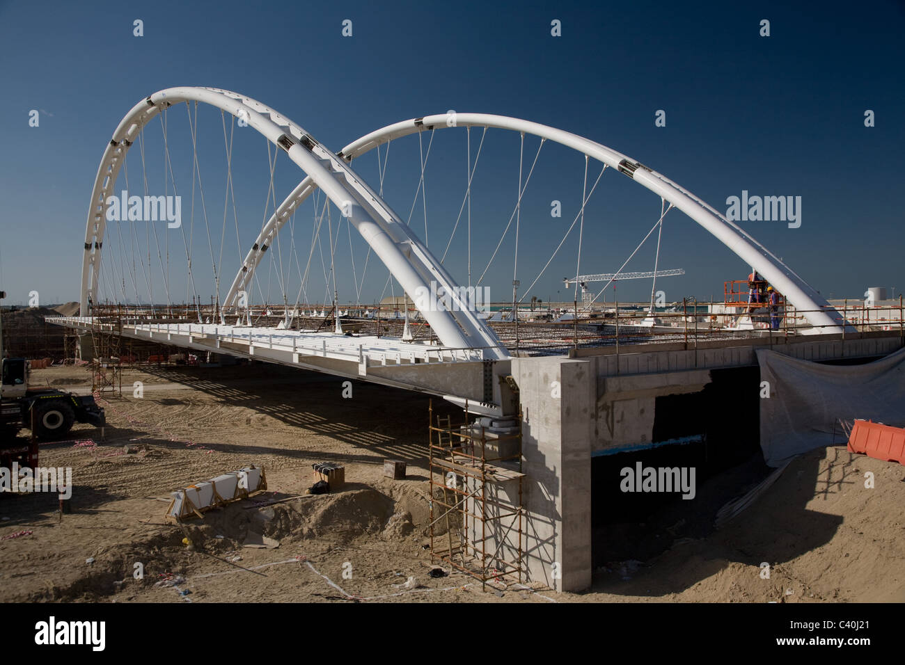 Bridge Construction al raha beach resort abu dhabi Stock Photo - Alamy