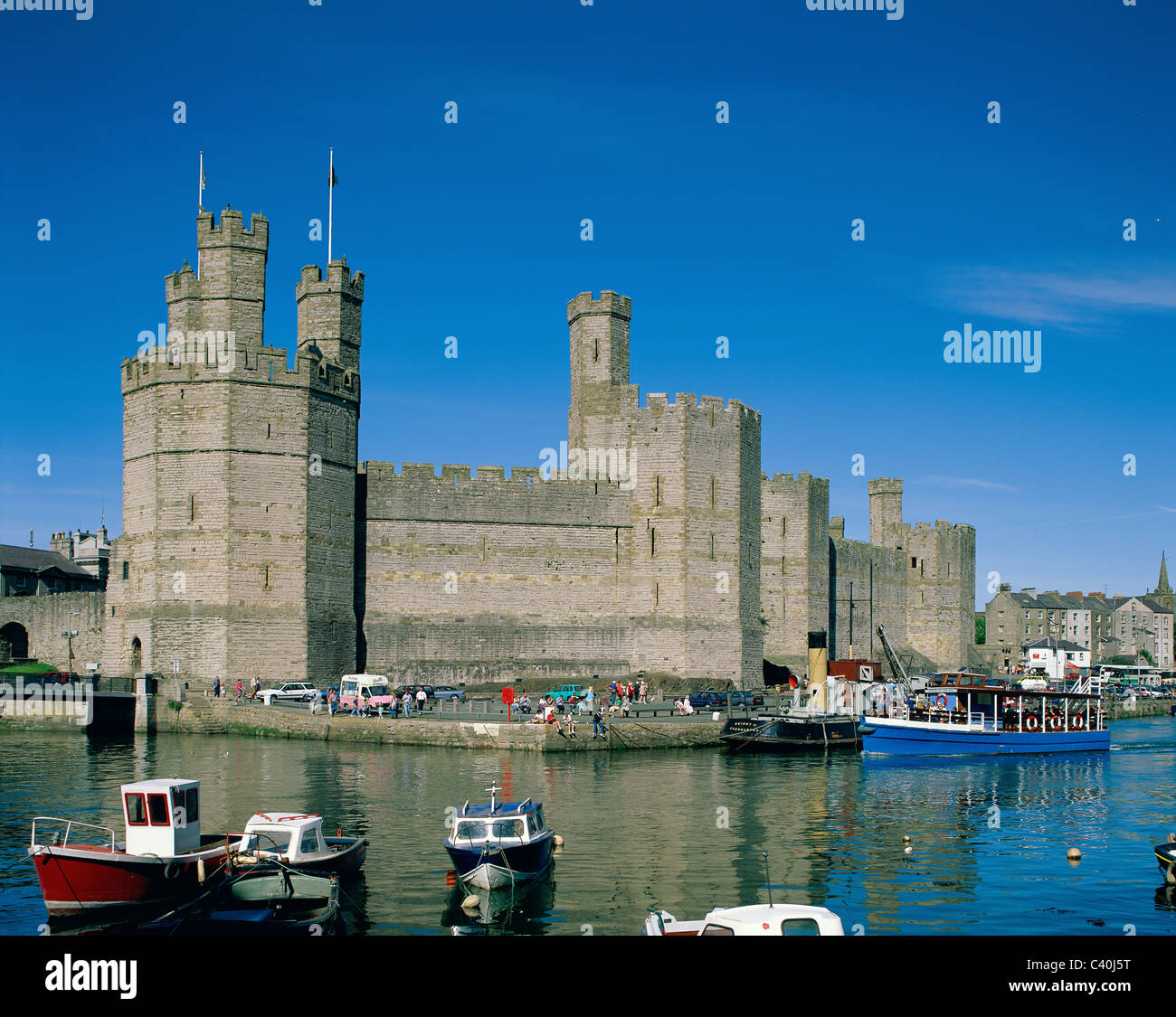 Caernarfon castle medieval fortress in wales hi-res stock photography ...