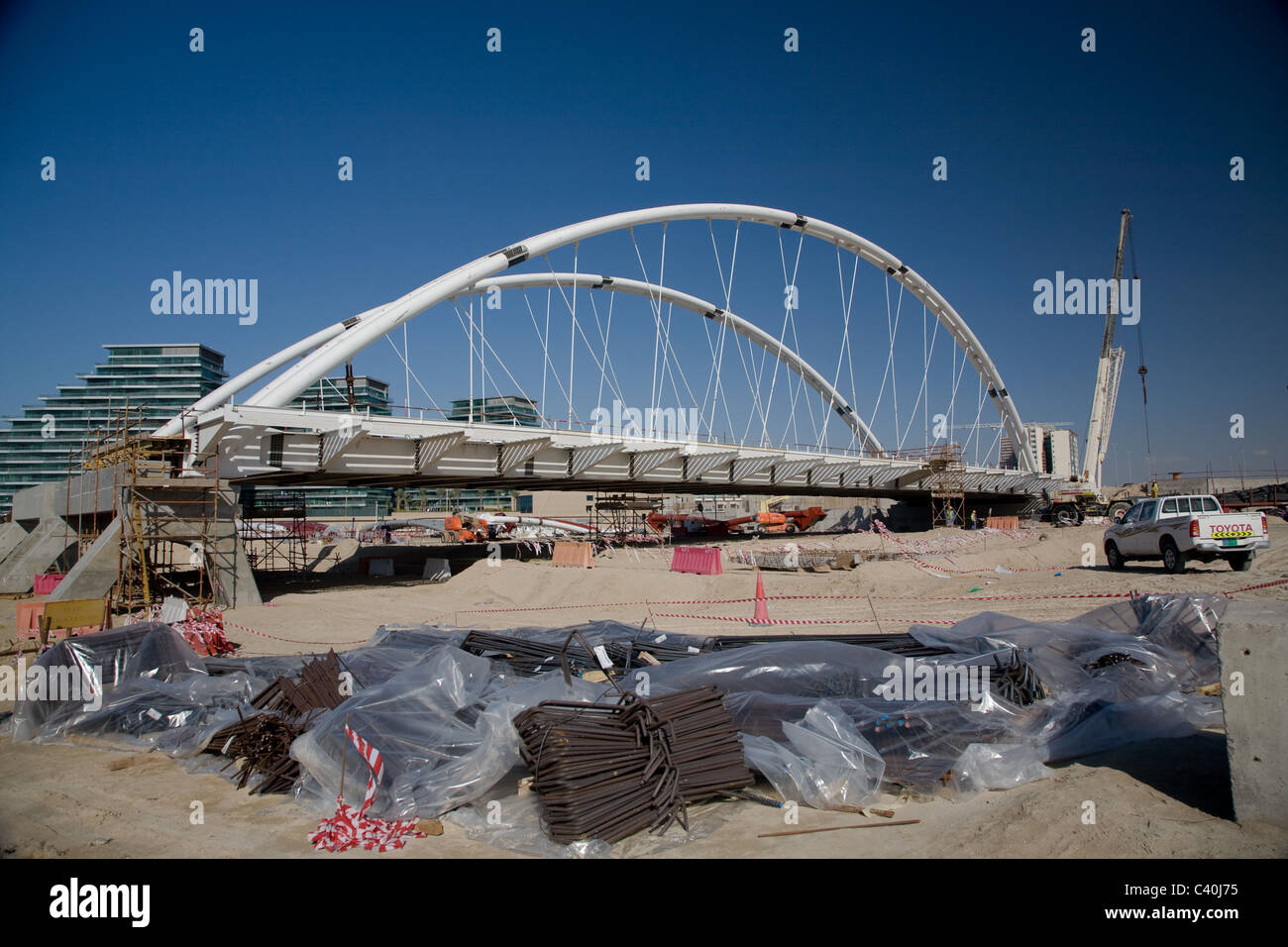 Bridge Construction al raha beach resort abu dhabi Stock Photo - Alamy