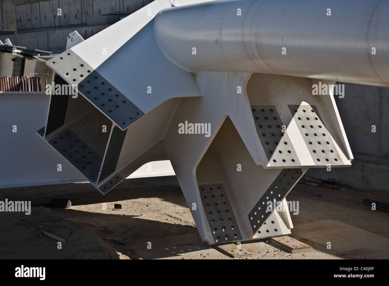 Bridge Construction al raha beach resort abu dhabi Stock Photo - Alamy