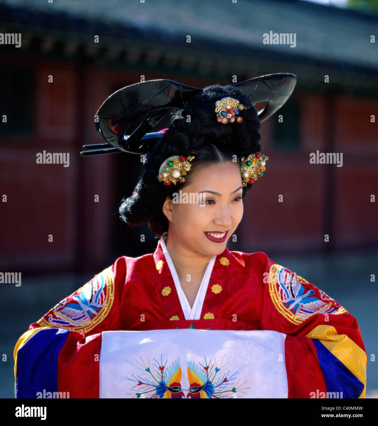 Korean tr hi-res stock photography and images - Alamy