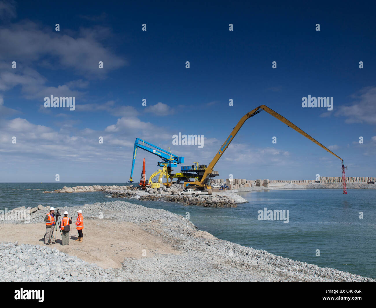 New dam construction work hi-res stock photography and images - Alamy