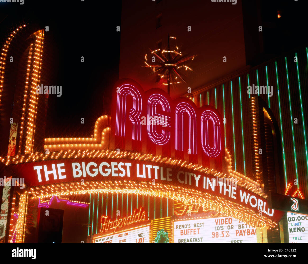 Reno sign night hi-res stock photography and images - Alamy