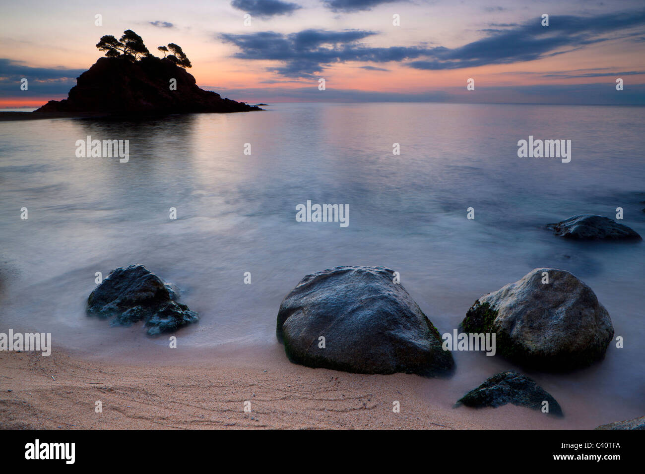 Cap roig hi-res stock photography and images - Alamy