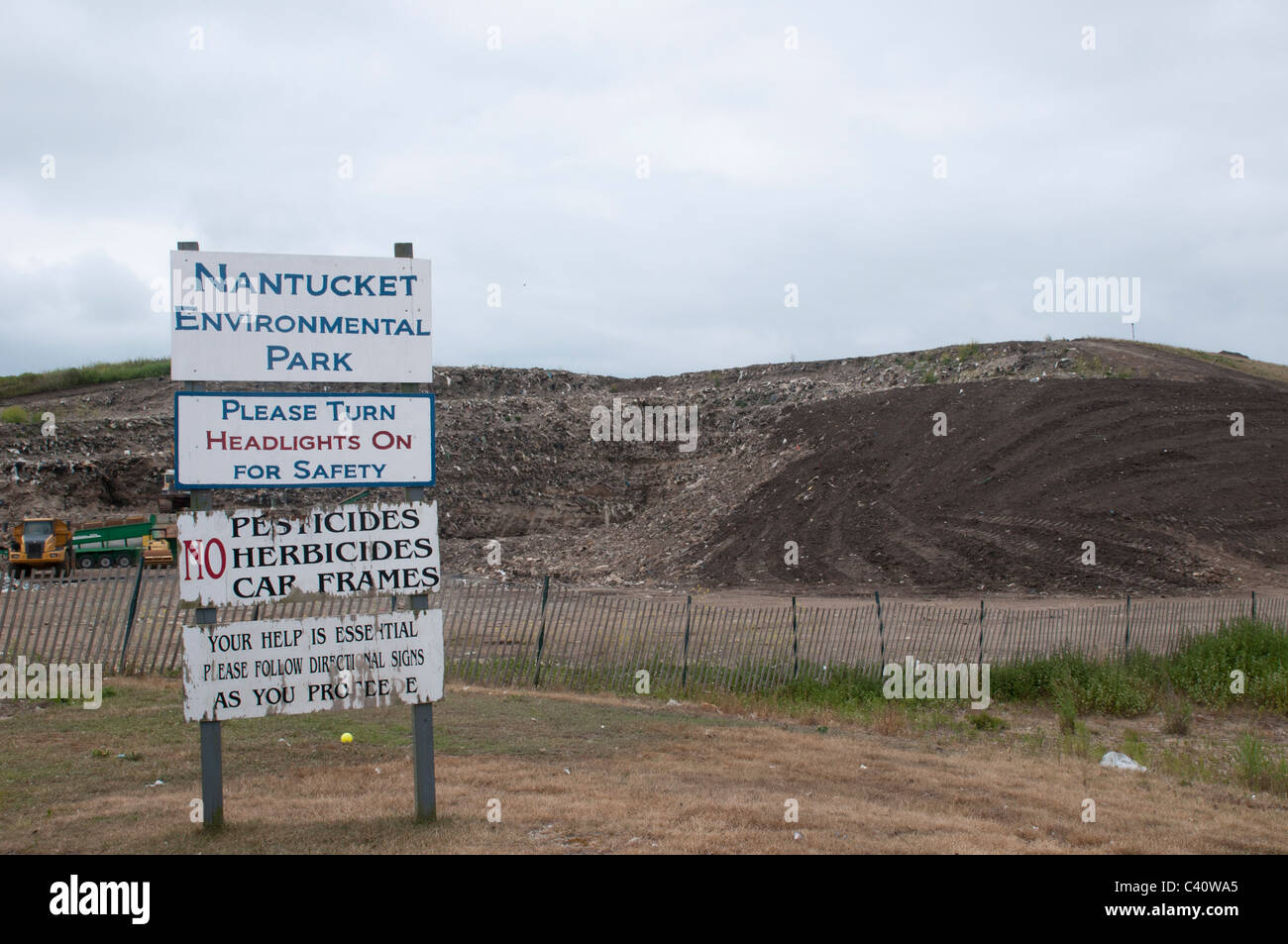 Landfill sign hi-res stock photography and images - Alamy