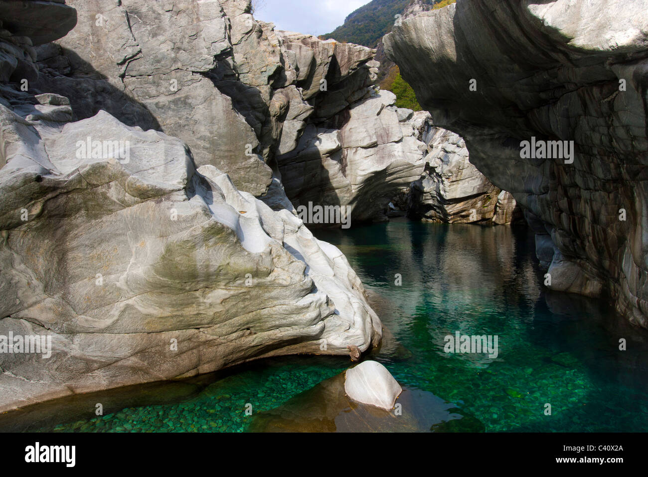 Ponte Brolla Cliff High Resolution Stock Photography and Images - Alamy