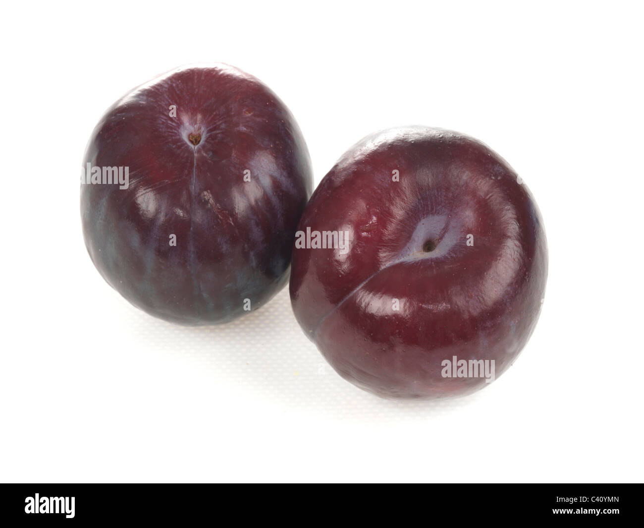 Red plums hi-res stock photography and images - Alamy