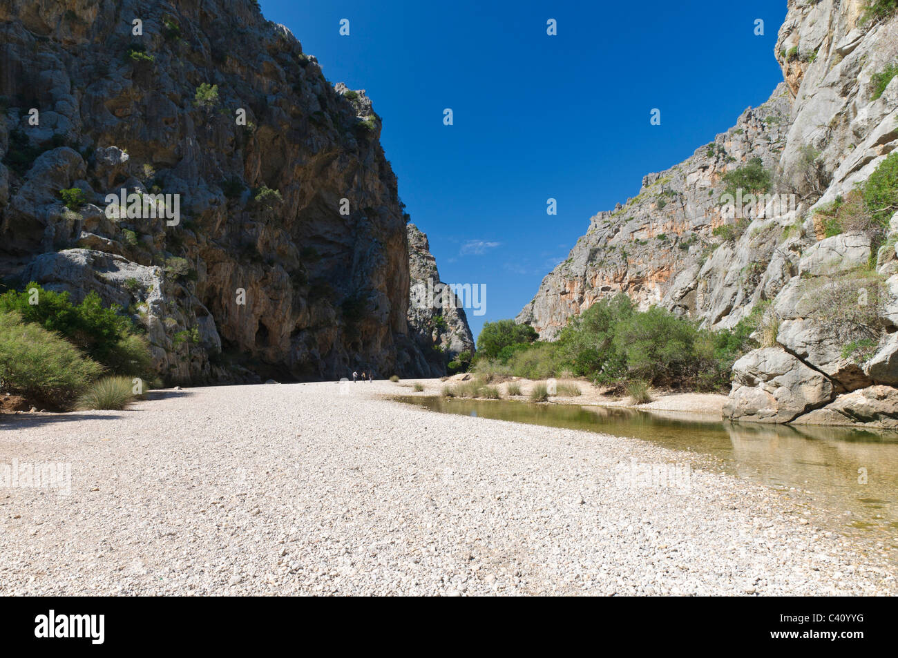 Riverbed erosion hi-res stock photography and images - Alamy