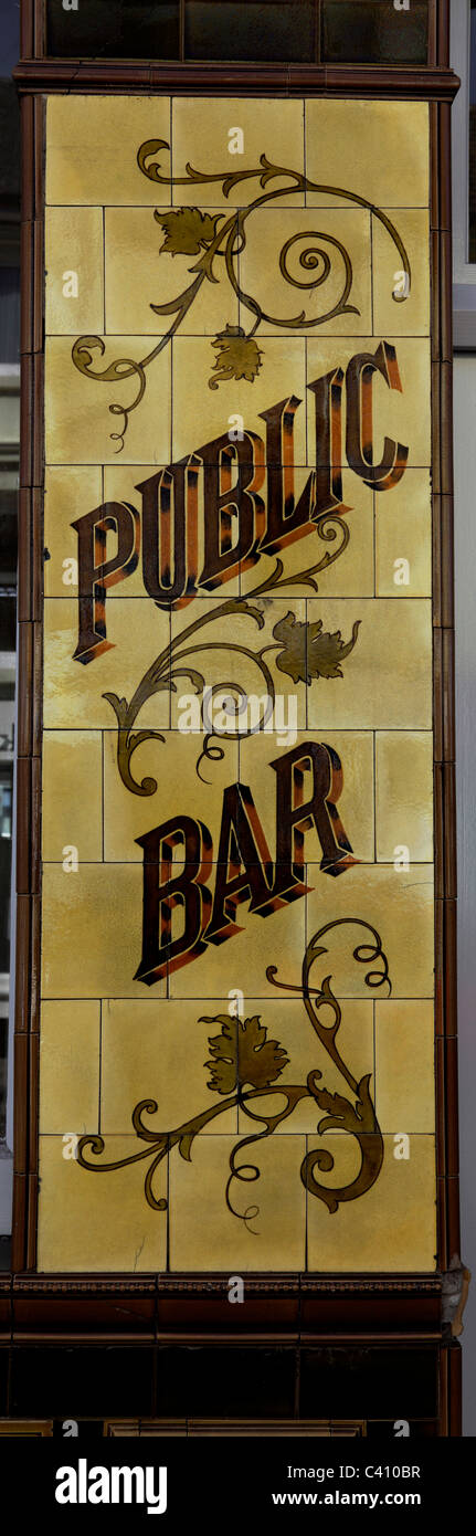 Pub tiles hi-res stock photography and images - Alamy