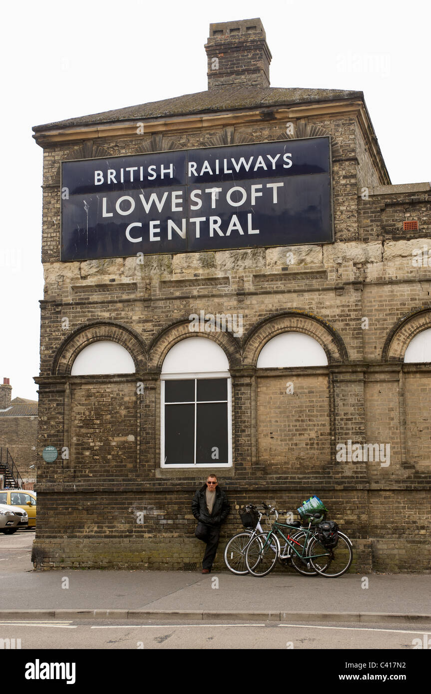 Lowestoft Central railway station, Suffolk, England Stock Photo - Alamy