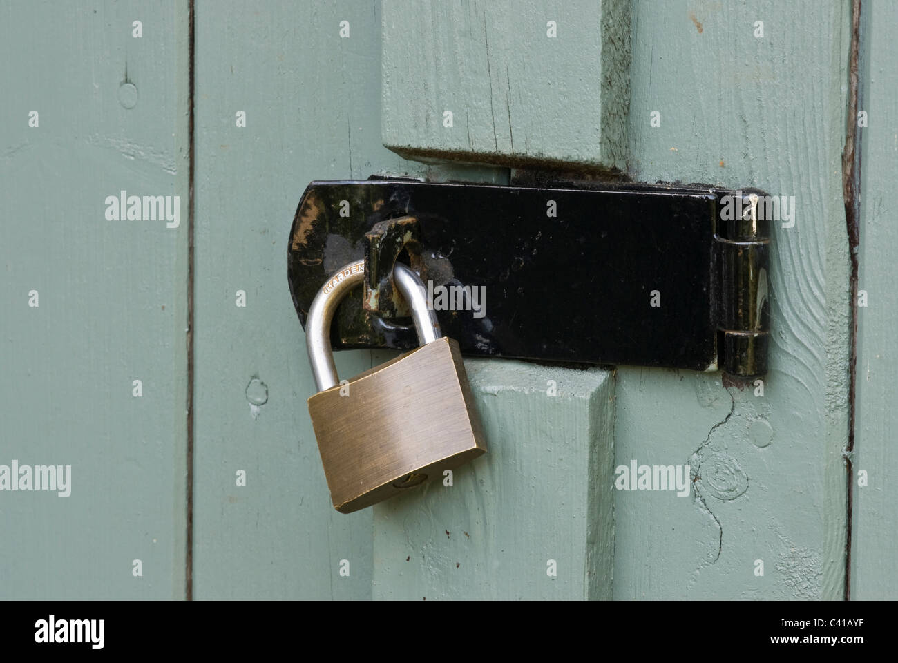 Shed lock hi-res stock photography and images - Alamy