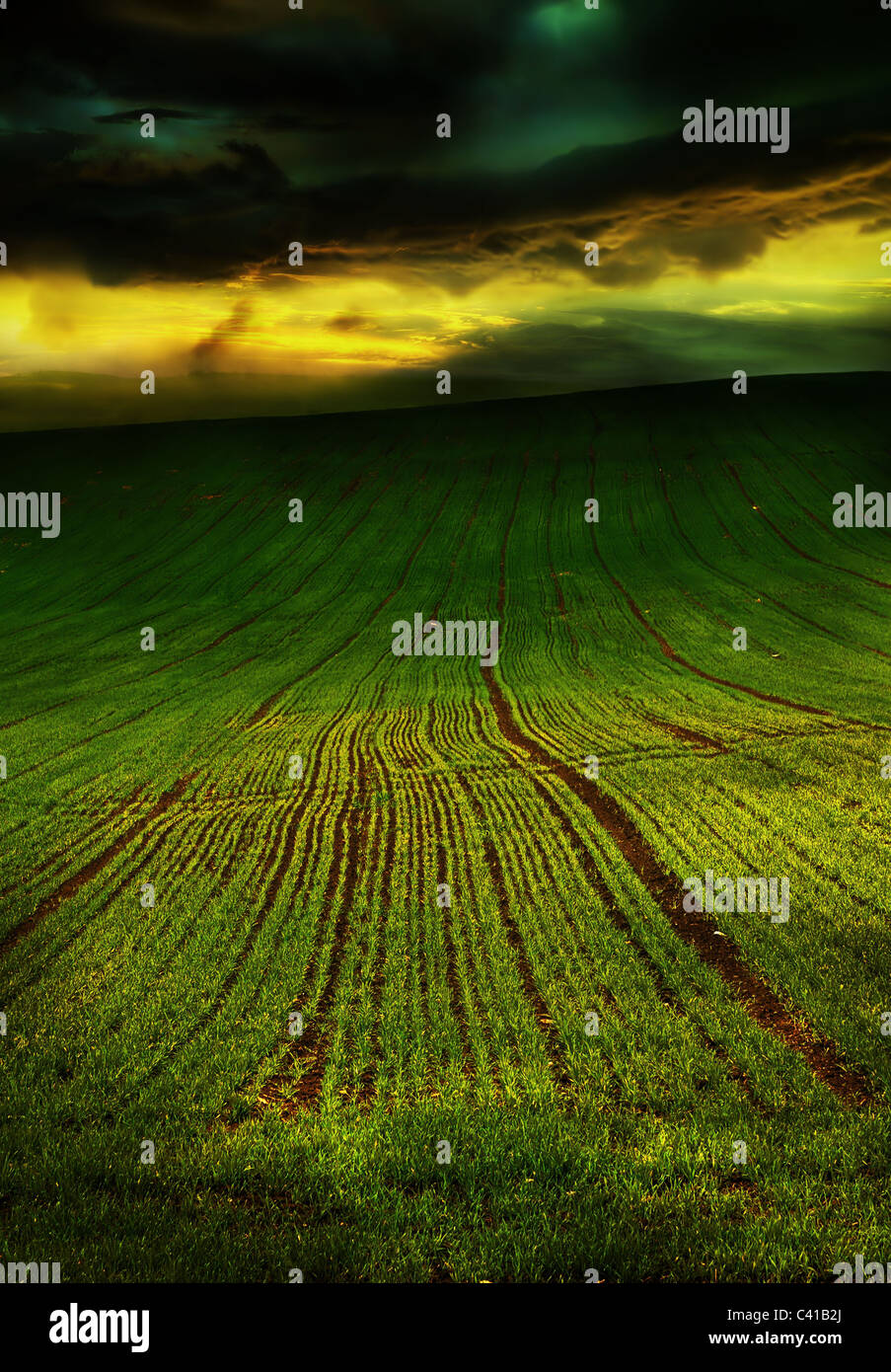 Clouds before storm hi-res stock photography and images - Alamy