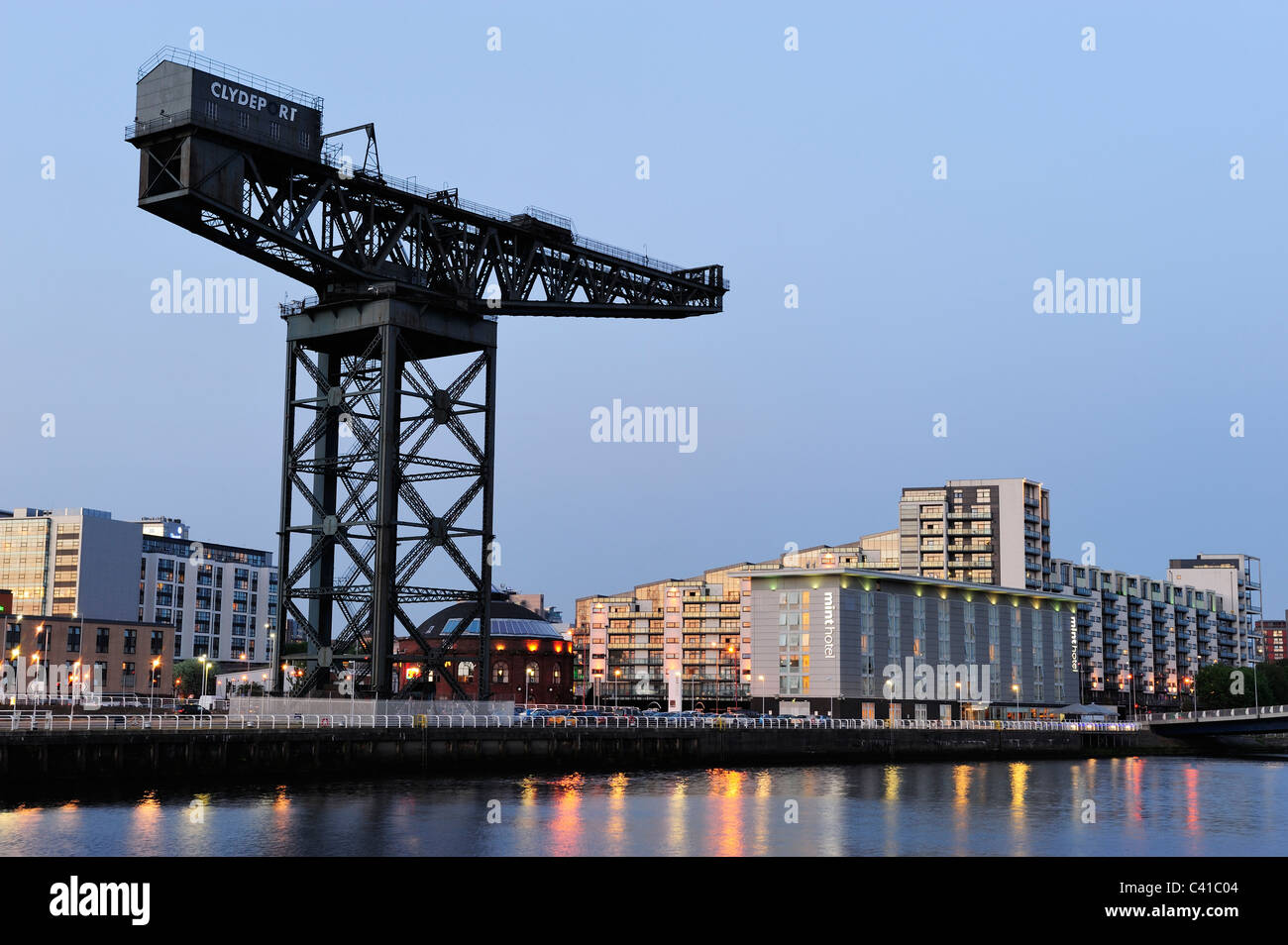 Finnieston Crane on River Clyde at dusk, Glasgow, Scotland Stock Photo ...