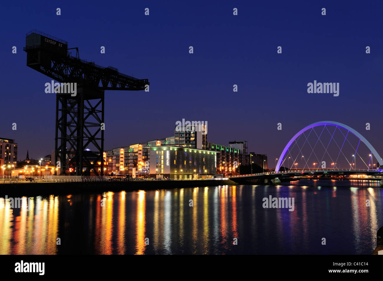 Finnieston Crane and Clyde Arc Bridge at night, Glasgow, Scotland Stock ...