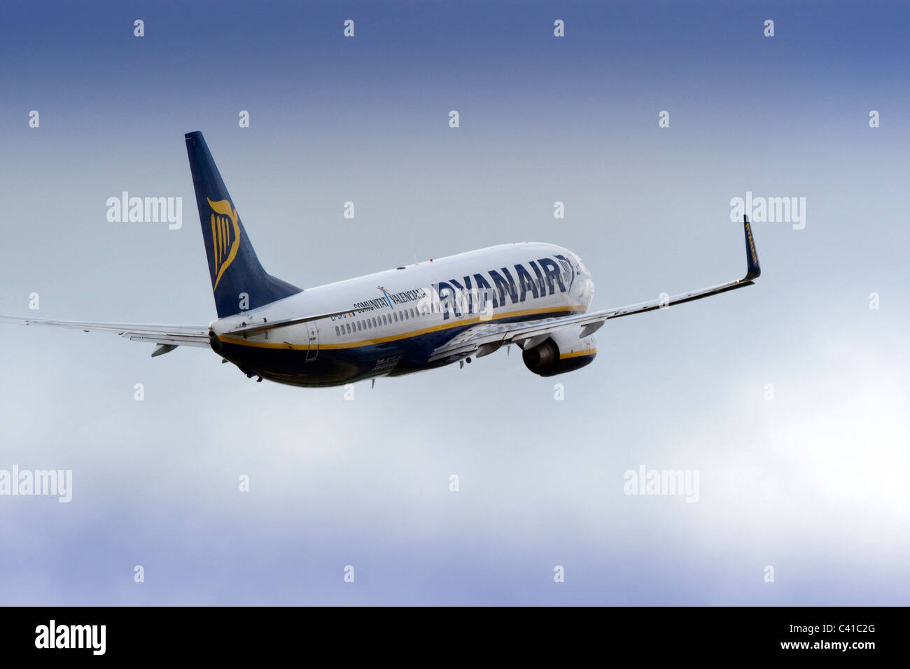 Ryanair jet aircraft taking off from London Stansted Airport after row ...