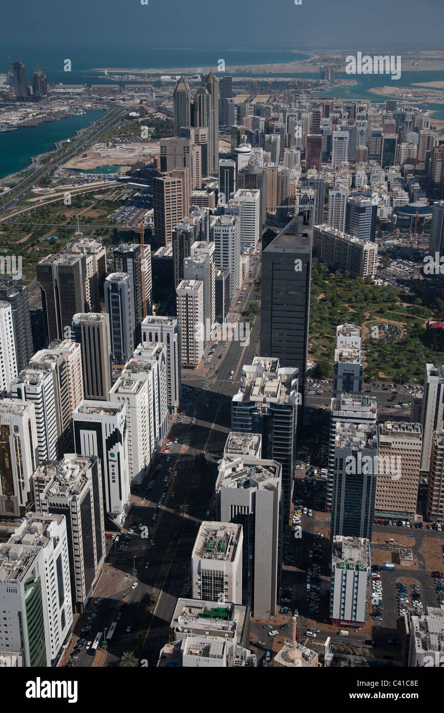 Abu Dhabi UAE United arab emirates skyline Stock Photo - Alamy