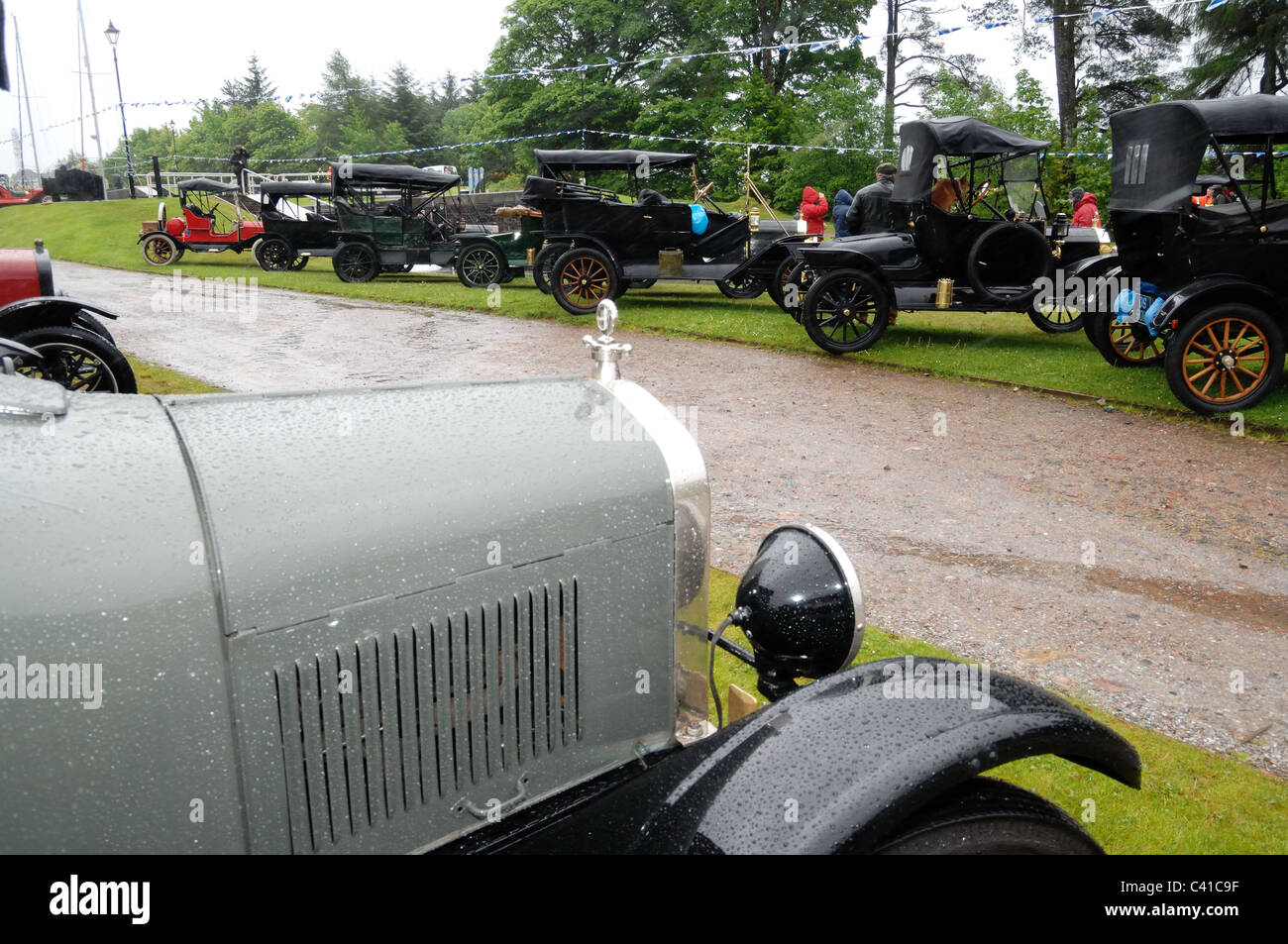 Ford model t production line hi-res stock photography and images - Alamy