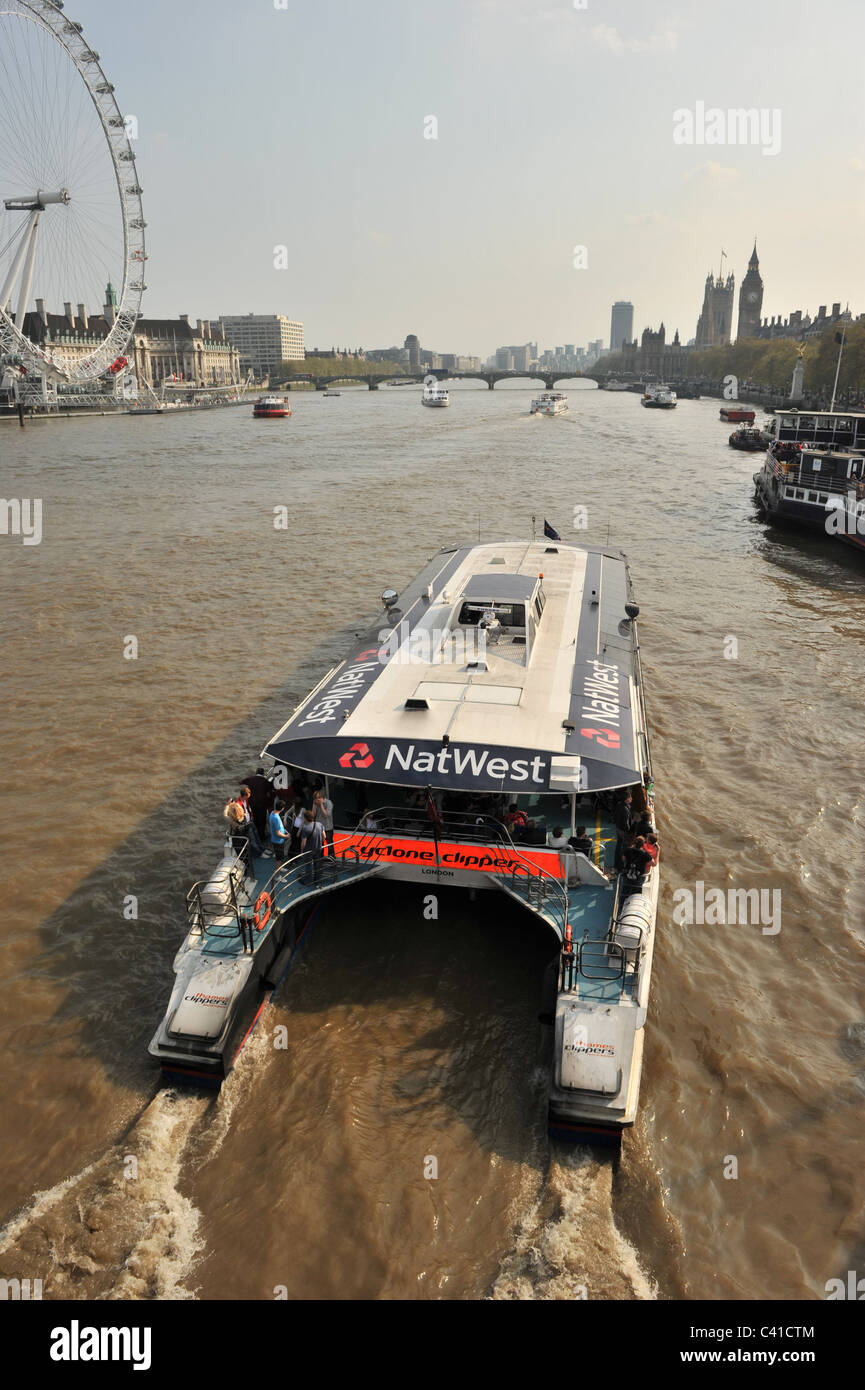 River thames clipper boat hi-res stock photography and images - Alamy