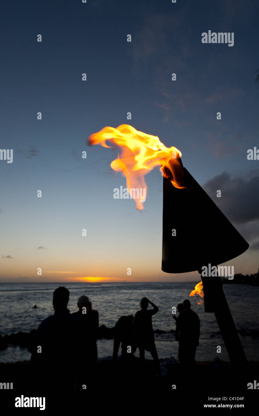 Tiki torch hi-res stock photography and images - Alamy