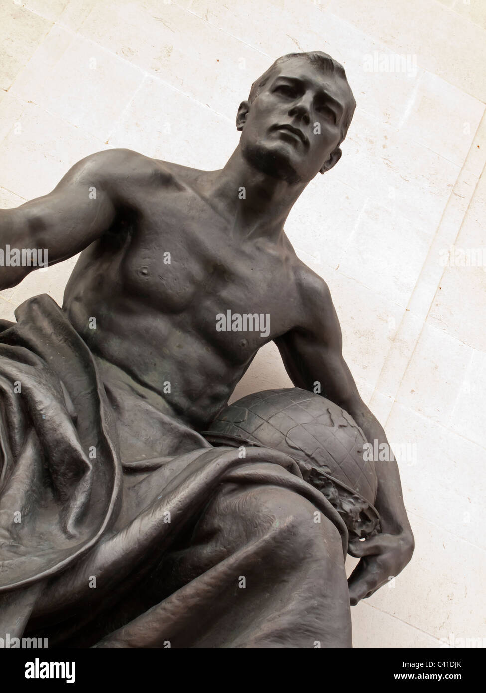 Bronze statue by Albert Toft outside the Hall of Memory in Birmingham ...