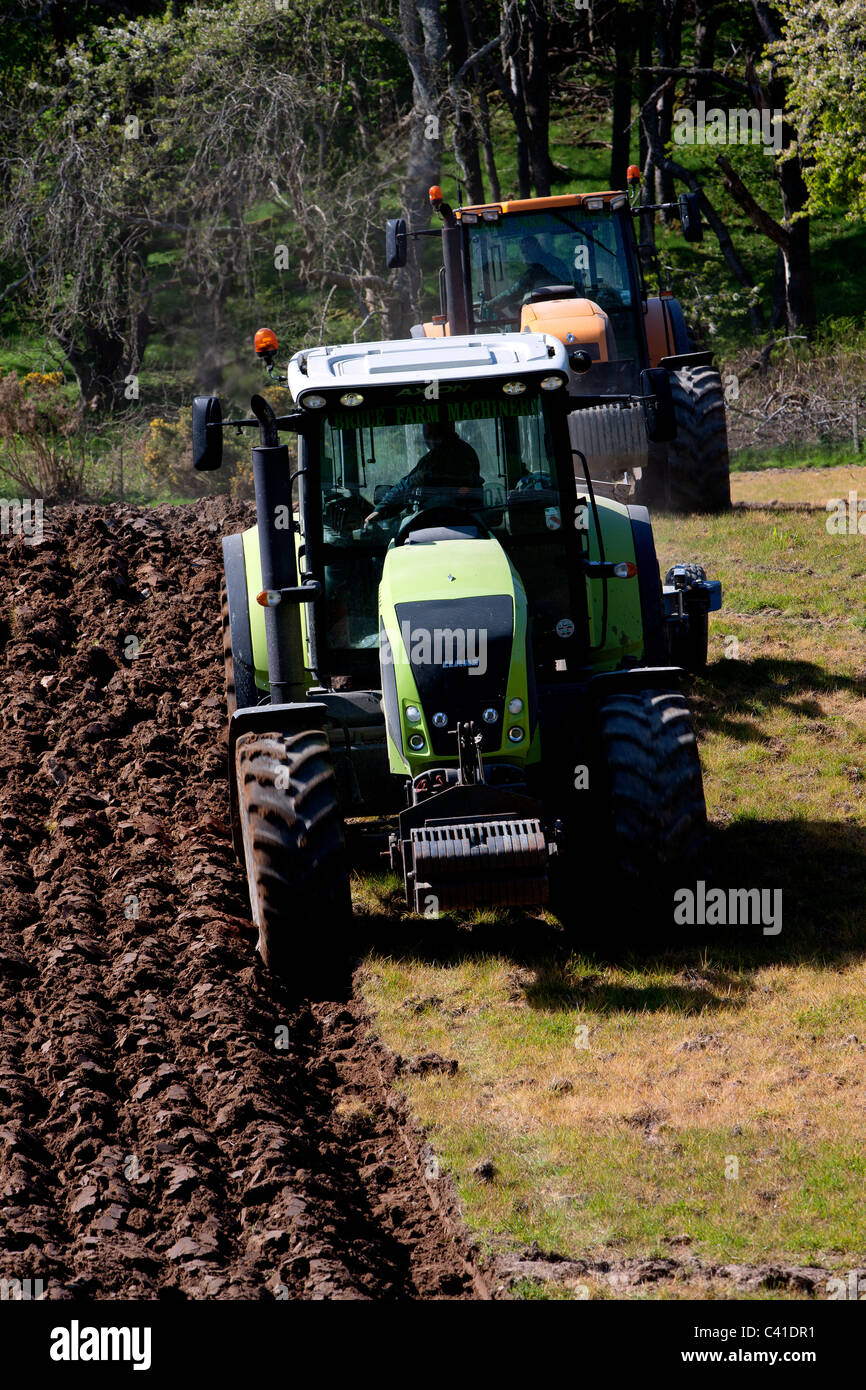 Colourful tractors hi-res stock photography and images - Alamy