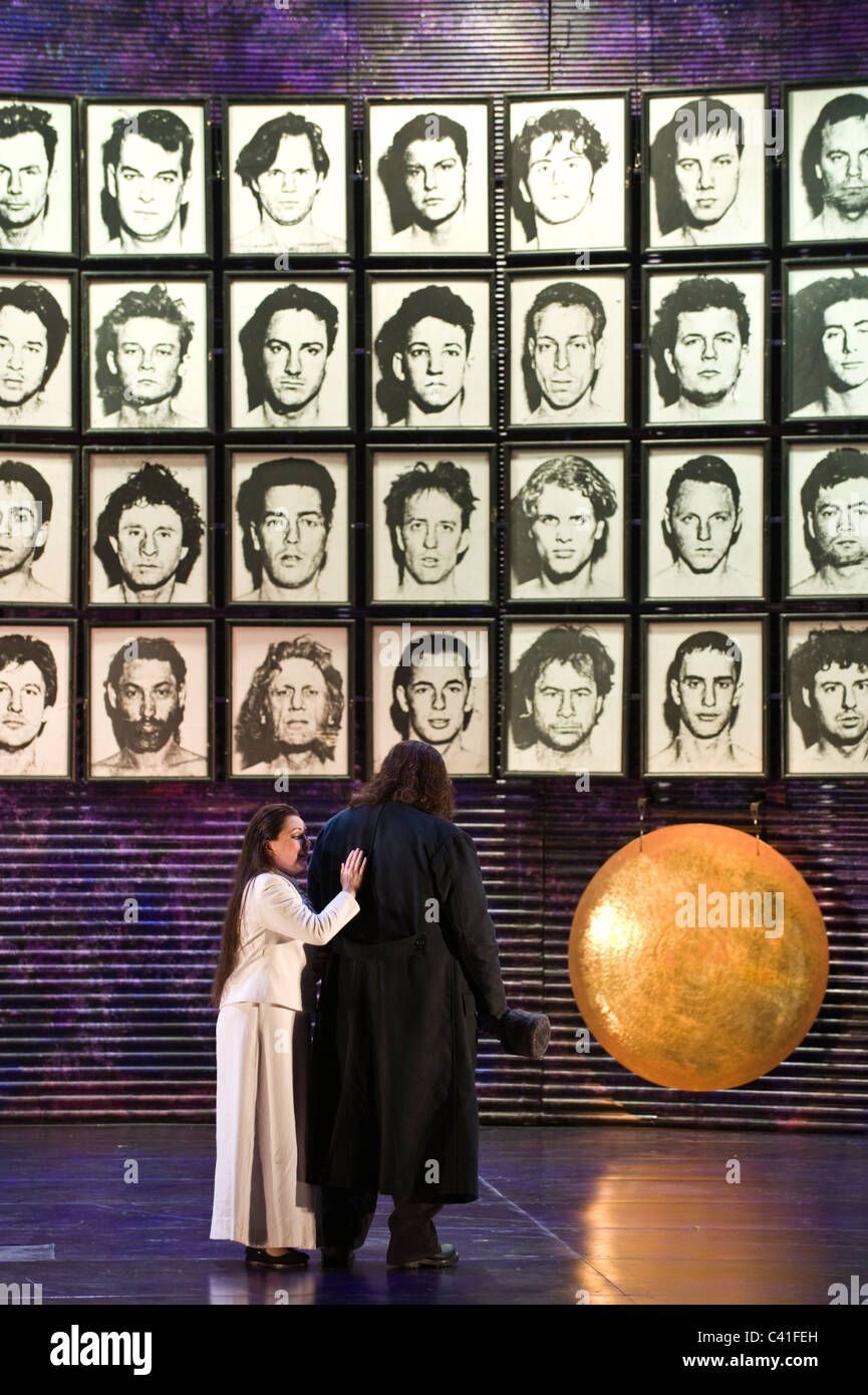 Turandot by Puccini - Welsh National Opera Summer 2011 production Calaf ...