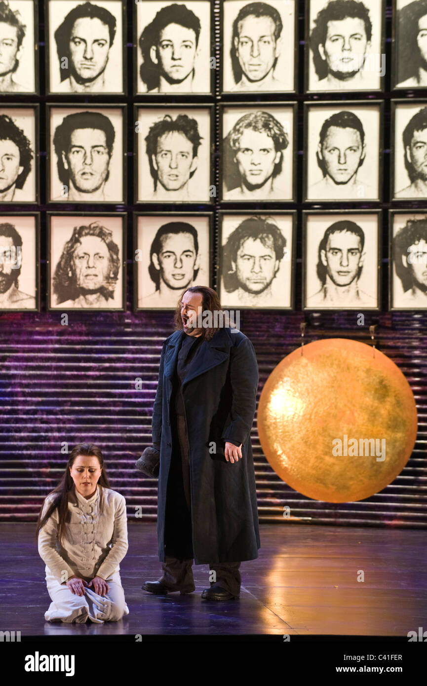 Turandot Puccini Welsh National Opera Stock Photos & Turandot Puccini ...