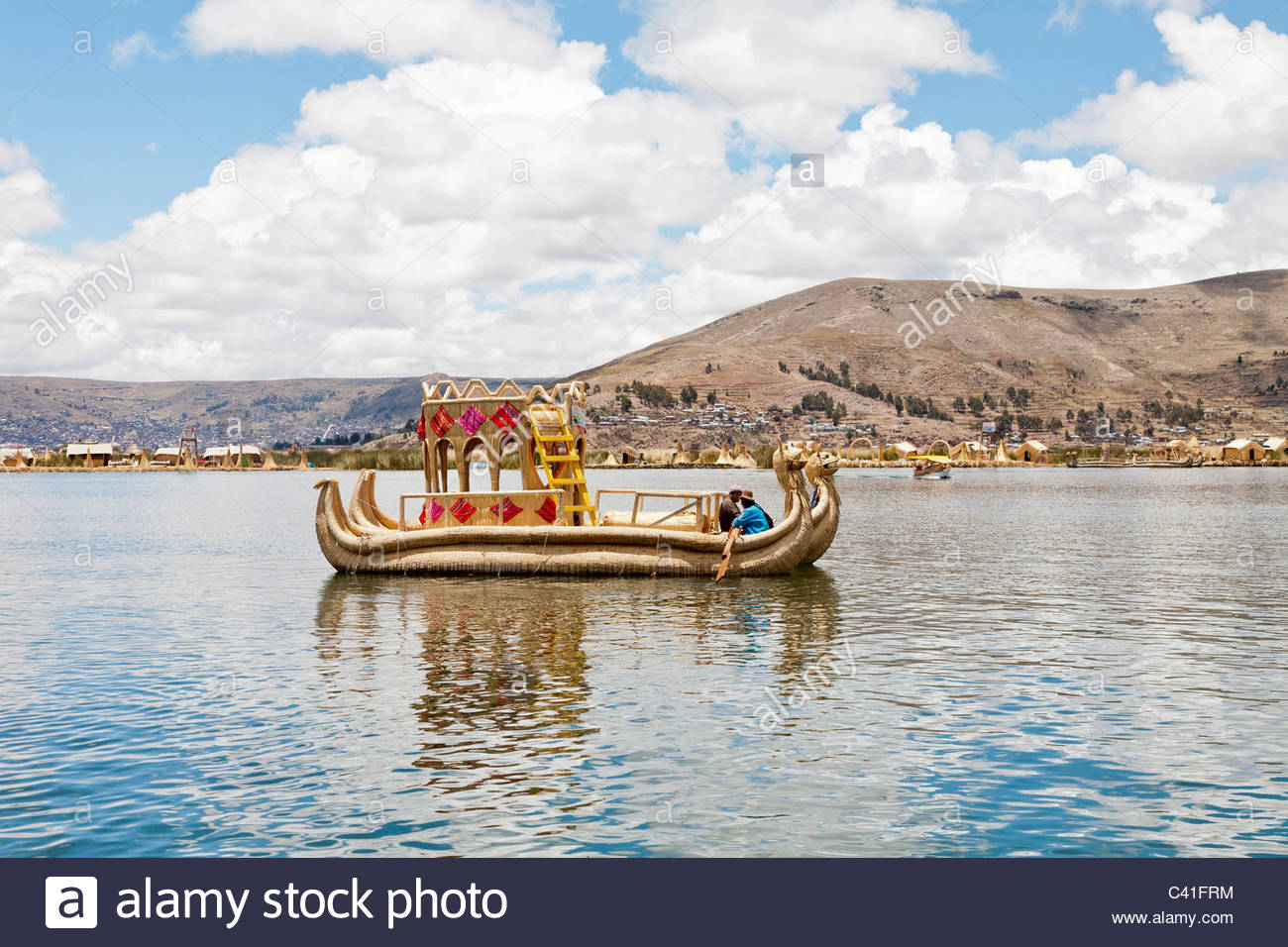 Old Peruvian Reed Boats High Resolution Stock Photography and Images ...