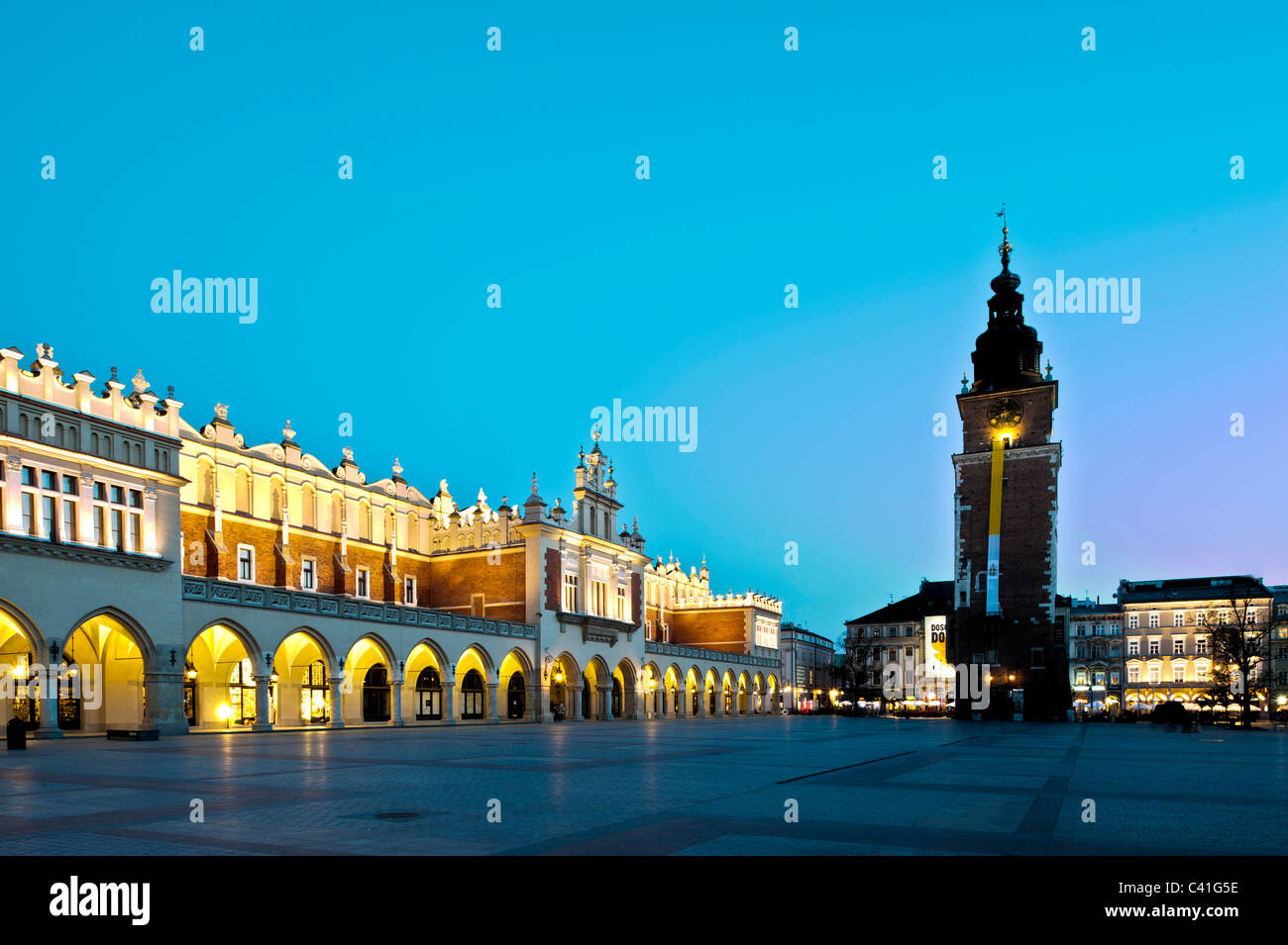Krakow central square hi-res stock photography and images - Alamy