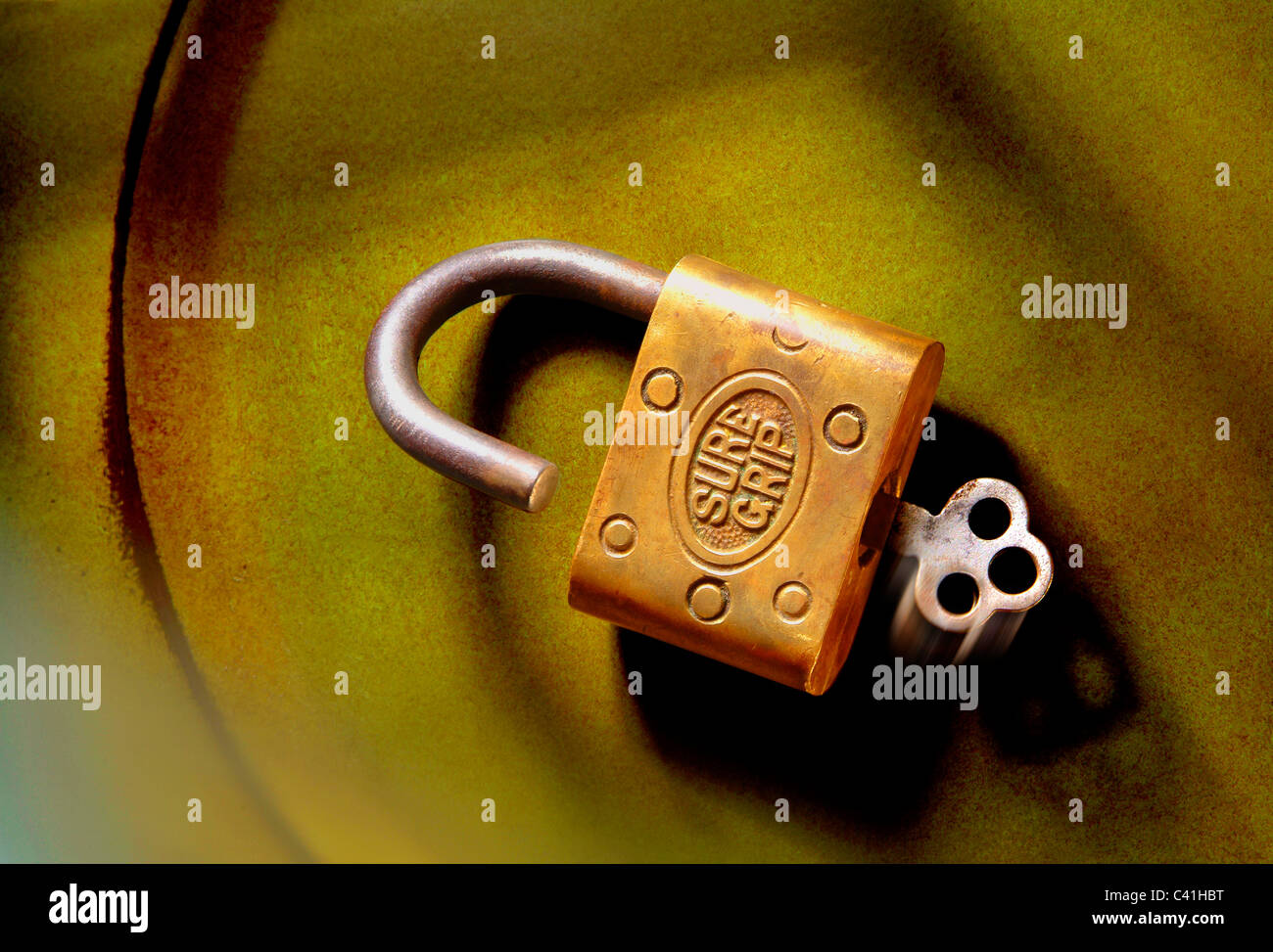 Padlock and key, vintage style Stock Photo - Alamy