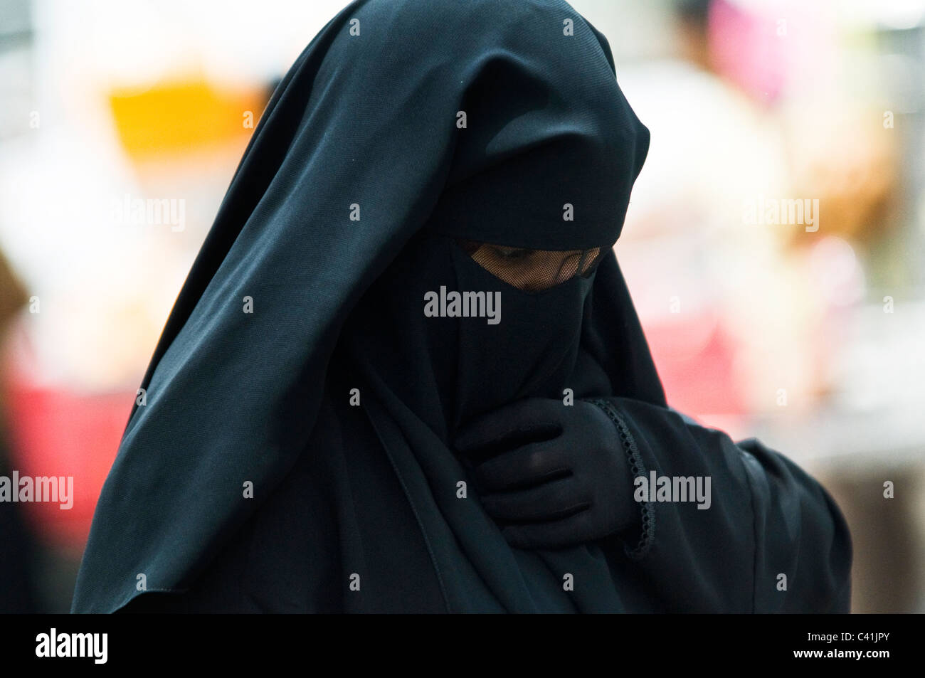 Portrait of a Muslim woman wearing a Burqa Stock Photo - Alamy