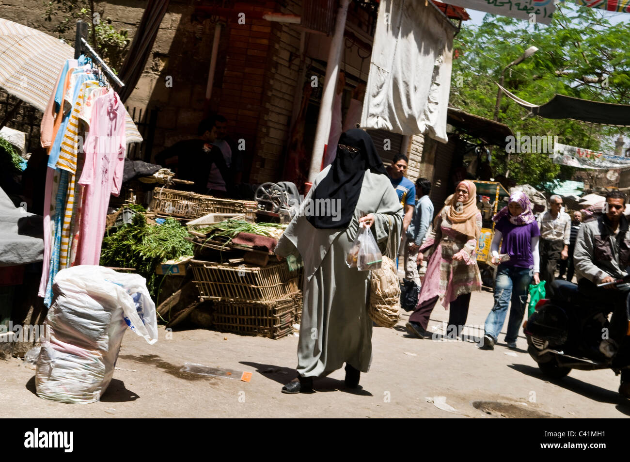 Busy street life in Egypt Stock Photo - Alamy