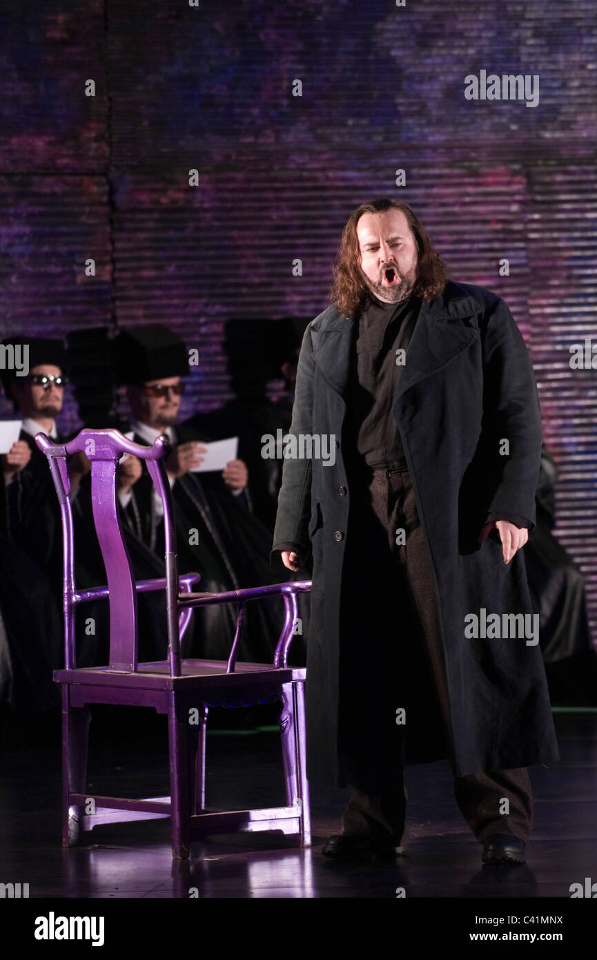 Turandot by Puccini - Welsh National Opera Summer 2011 production Calaf ...