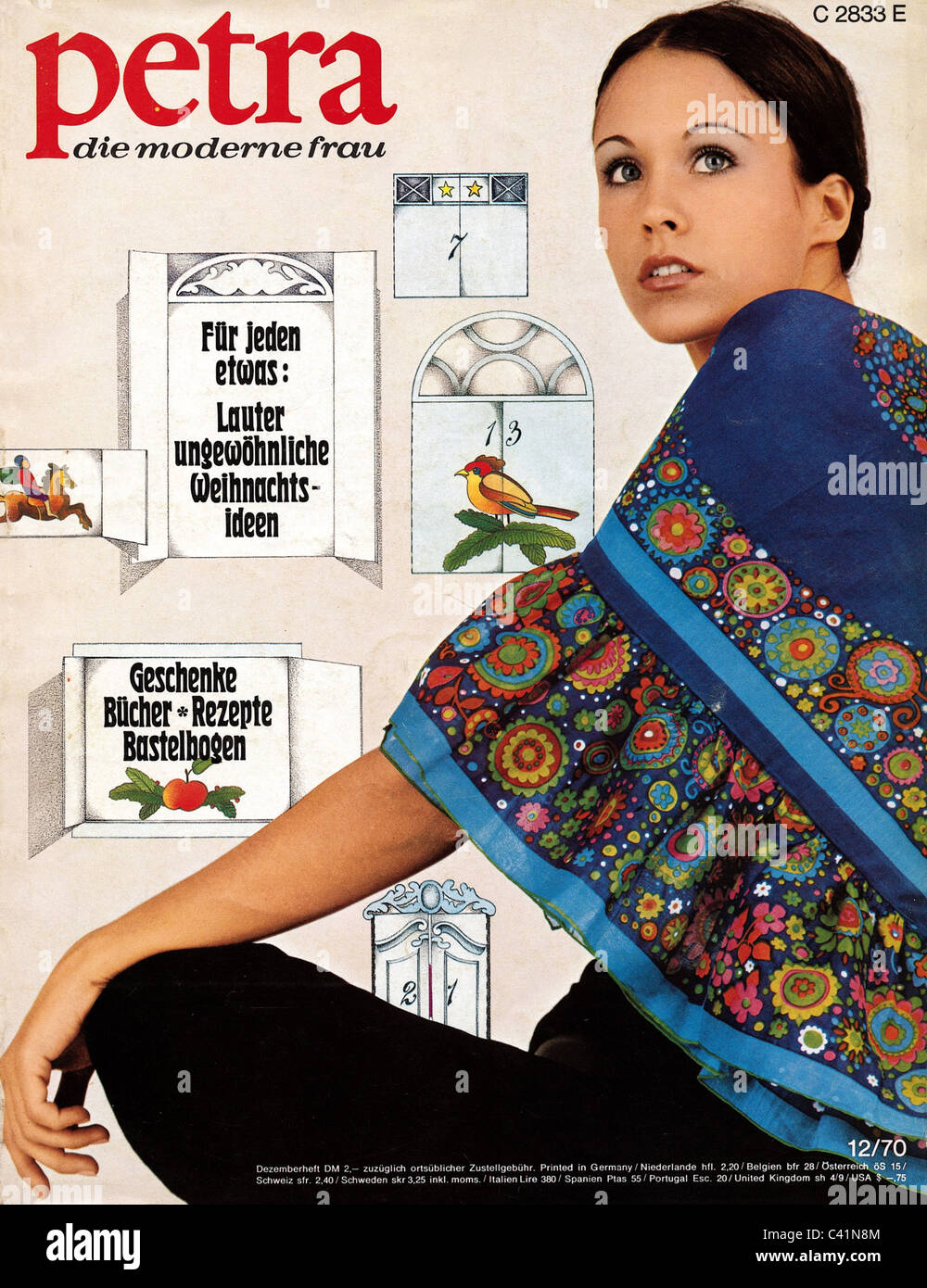 1970s fashion magazine hi-res stock photography and images - Alamy