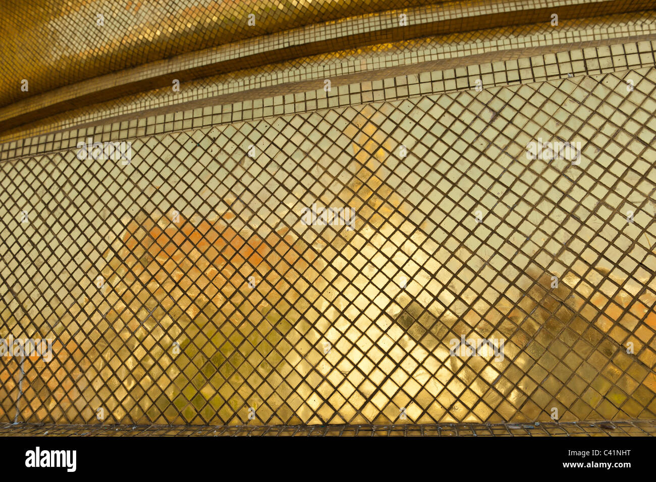 Grand Palace details. Gold wall Stock Photo - Alamy