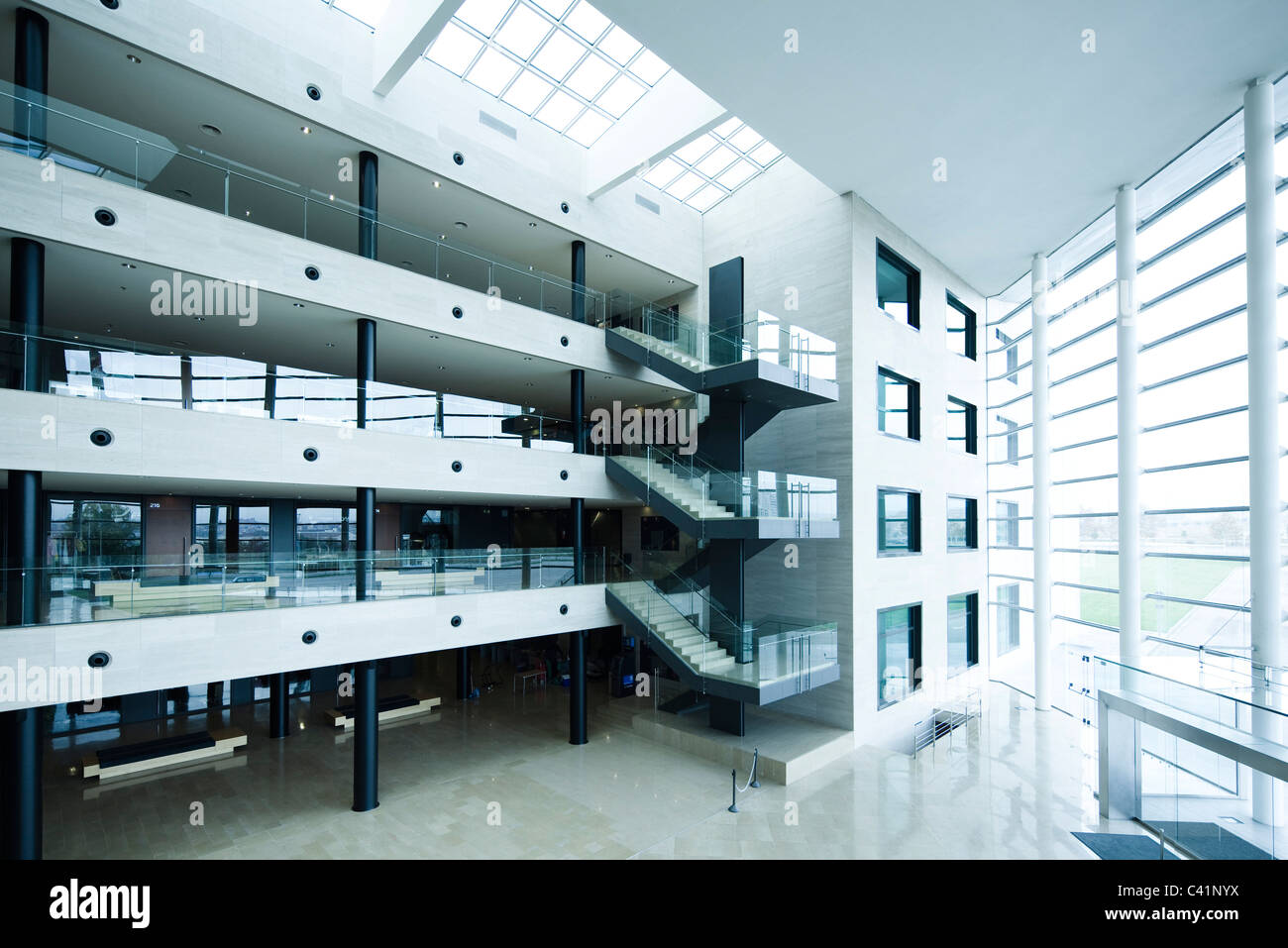 Glass atrium ceilings hi-res stock photography and images - Alamy