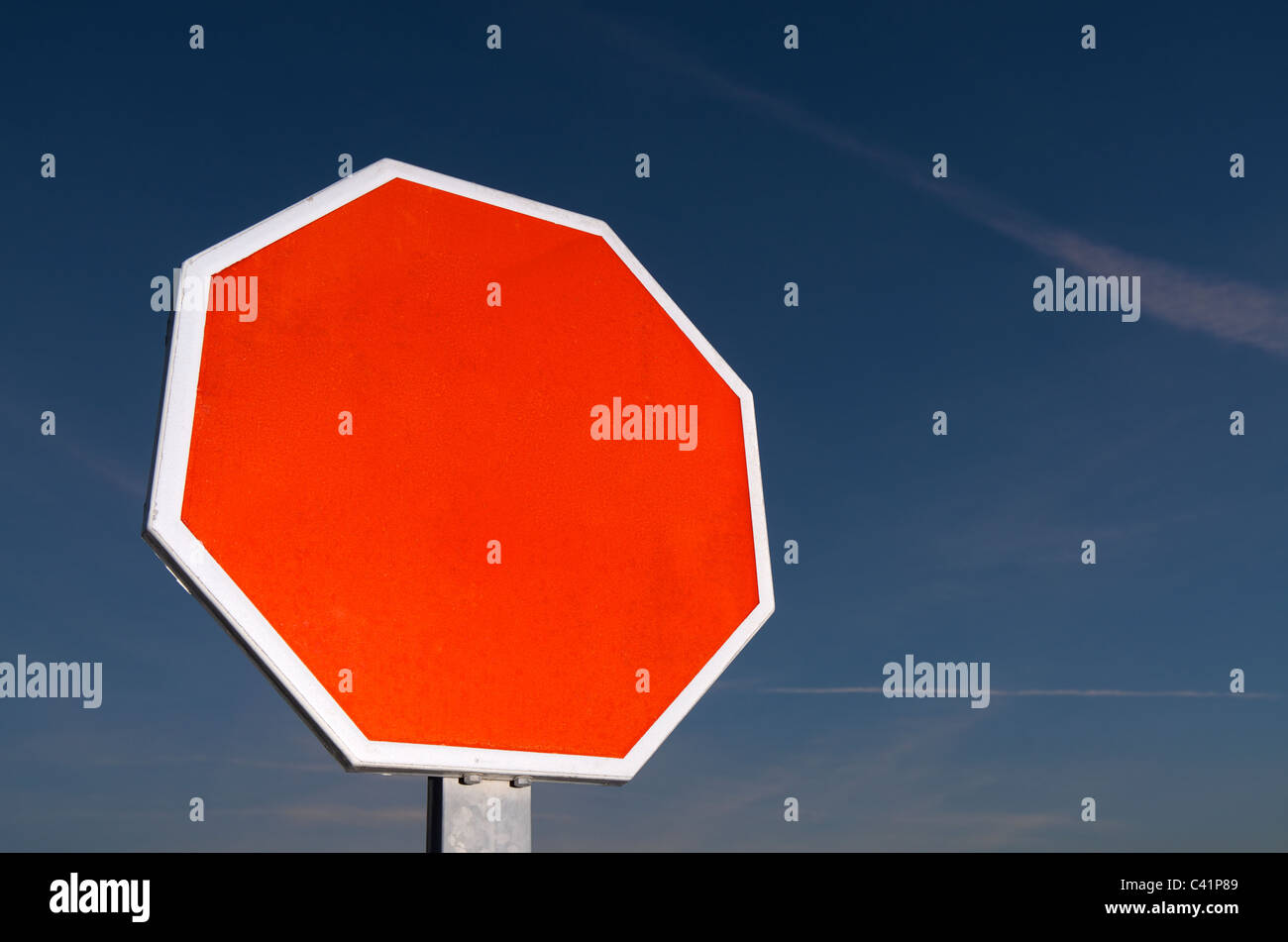 Blank stop sign hi-res stock photography and images - Alamy