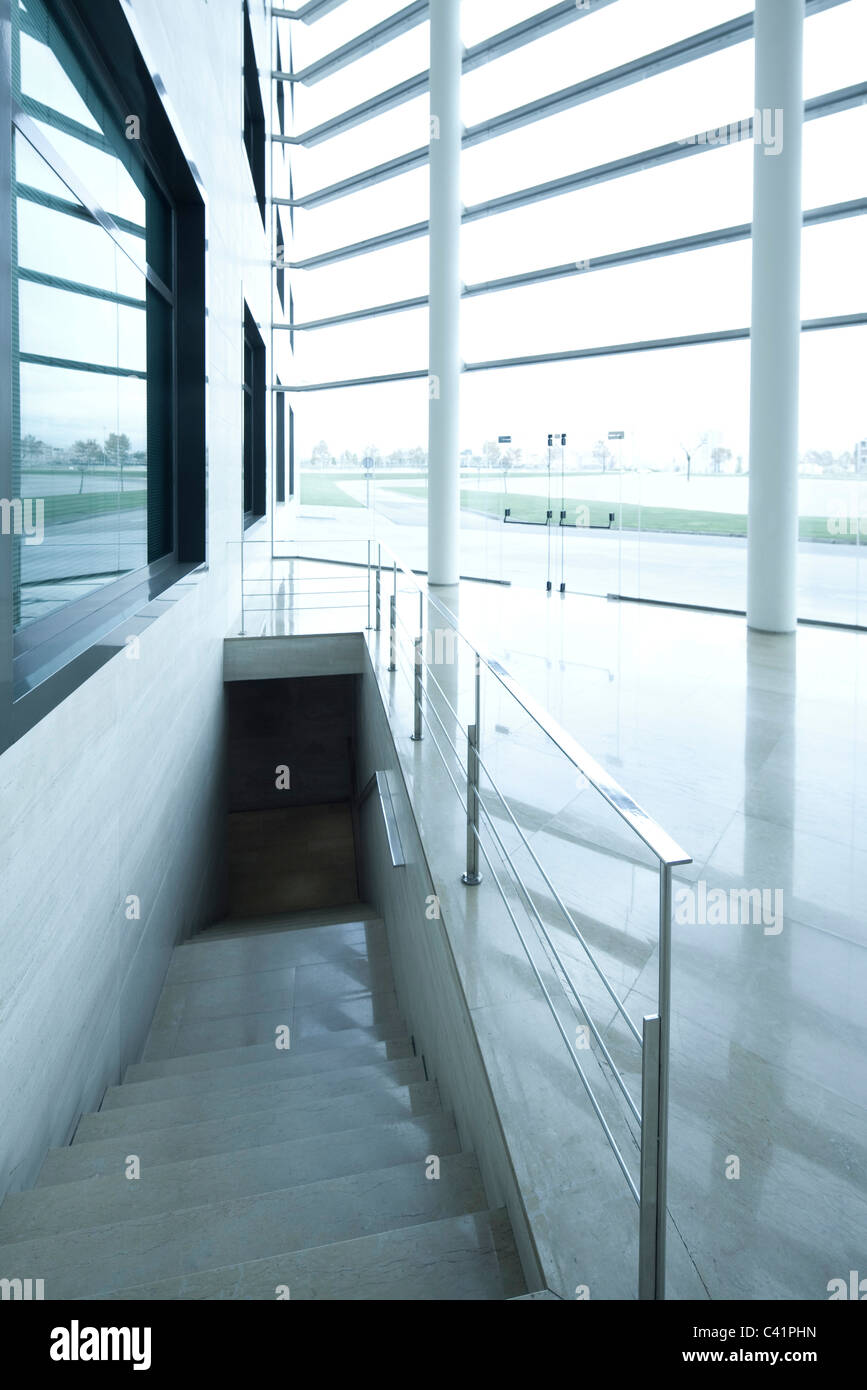 Interior entry atrium wall hi-res stock photography and images - Alamy