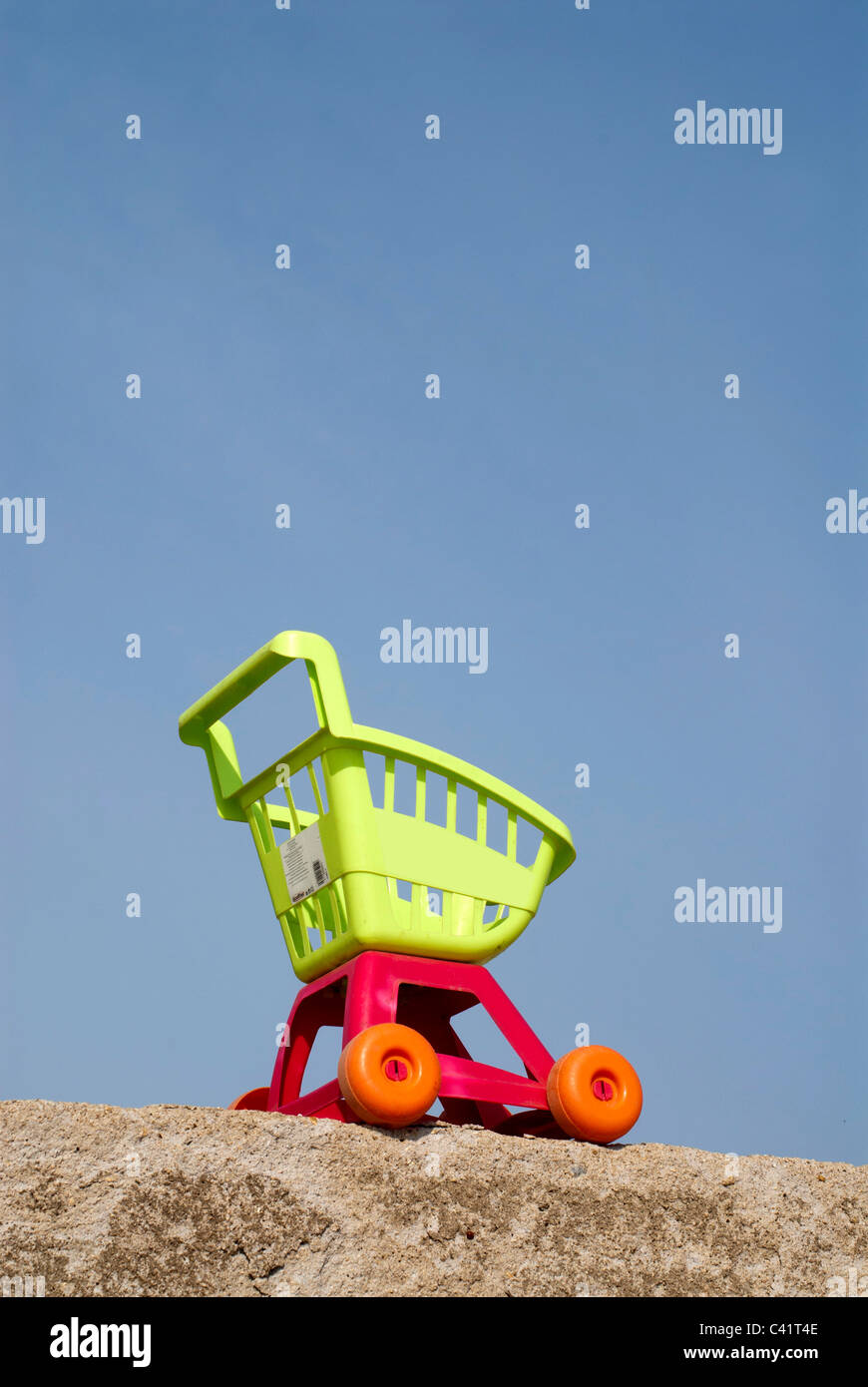 Shopping cart buggy hi-res stock photography and images - Alamy