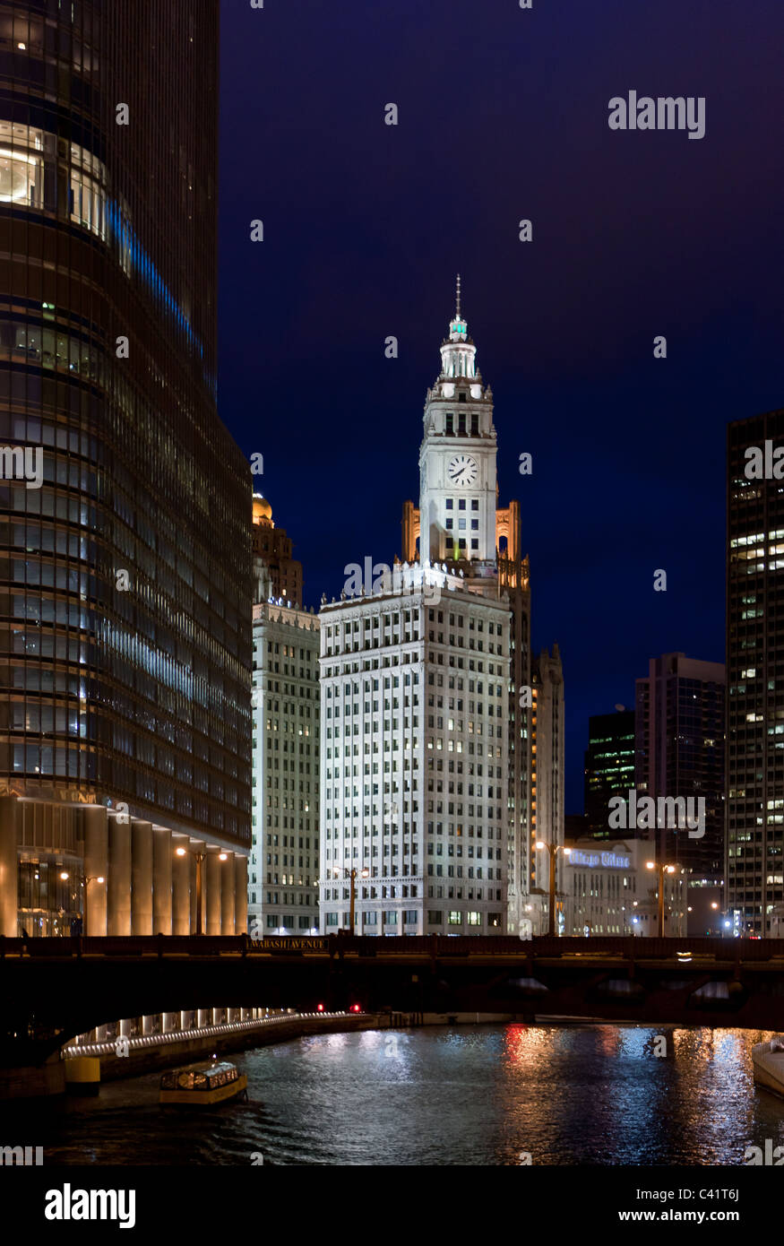 Wrigley building hi-res stock photography and images - Alamy