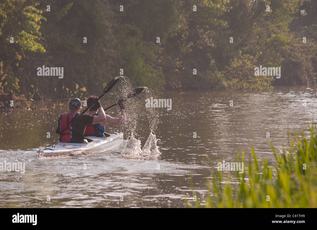Competitors of the Devizes to Westminster canoe race Stock Photo - Alamy