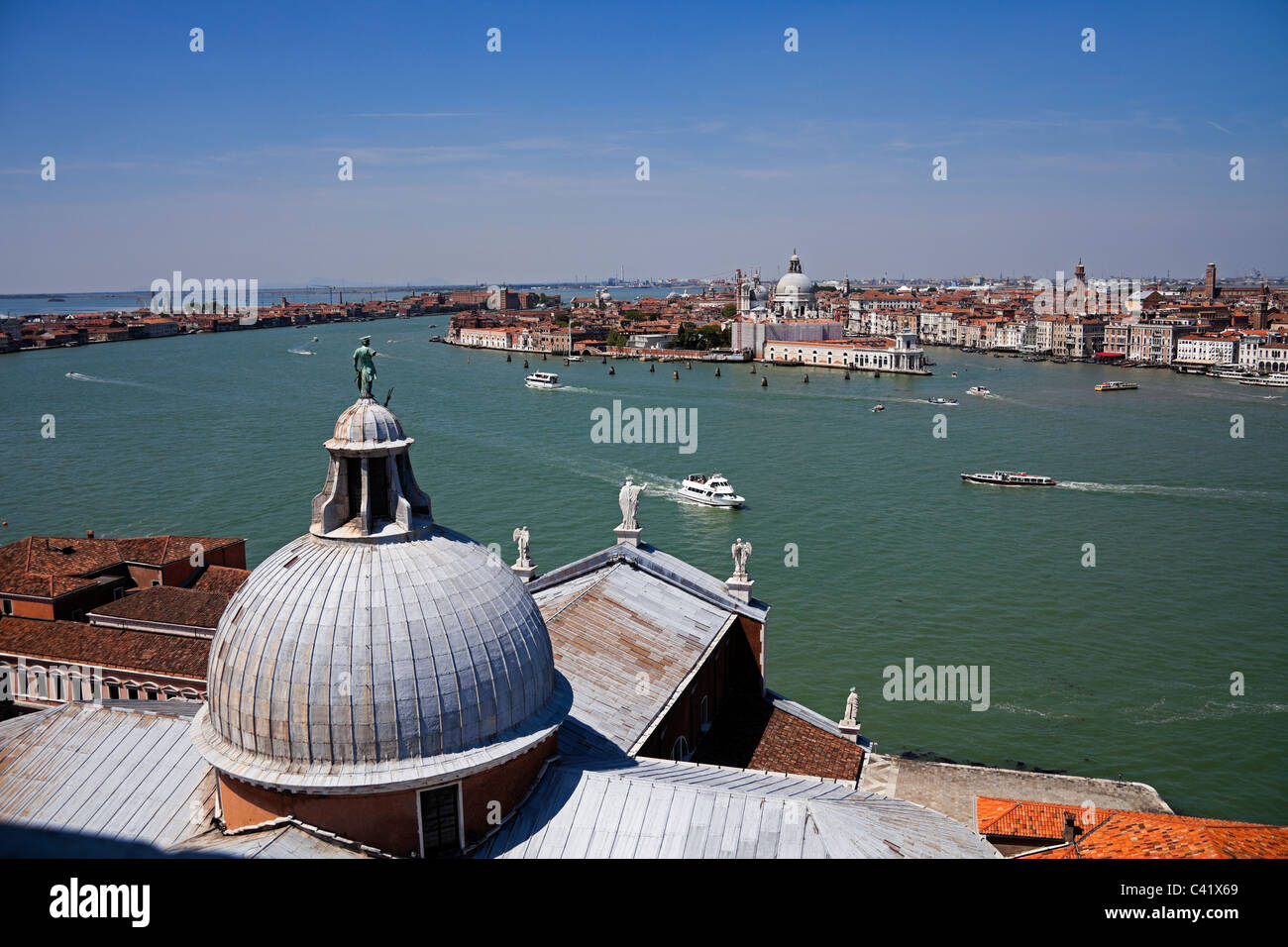 Venice rooftops aerial view Canale della Giudecca Stock Photo - Alamy