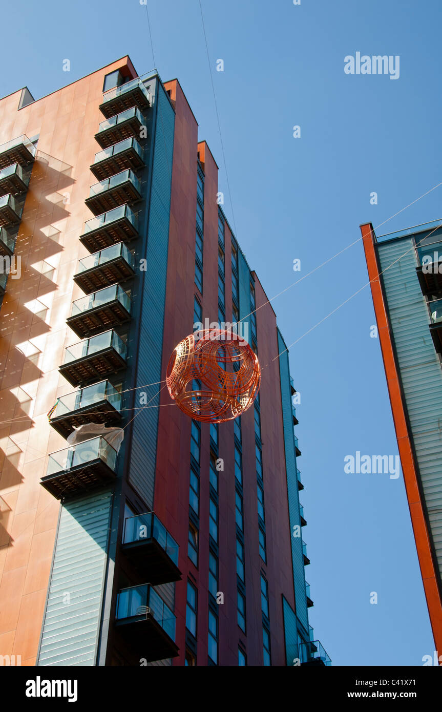 The sphere sculpture hi-res stock photography and images - Alamy