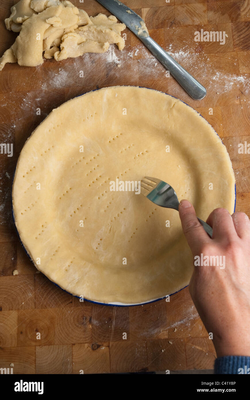 Blind bake hi-res stock photography and images - Alamy