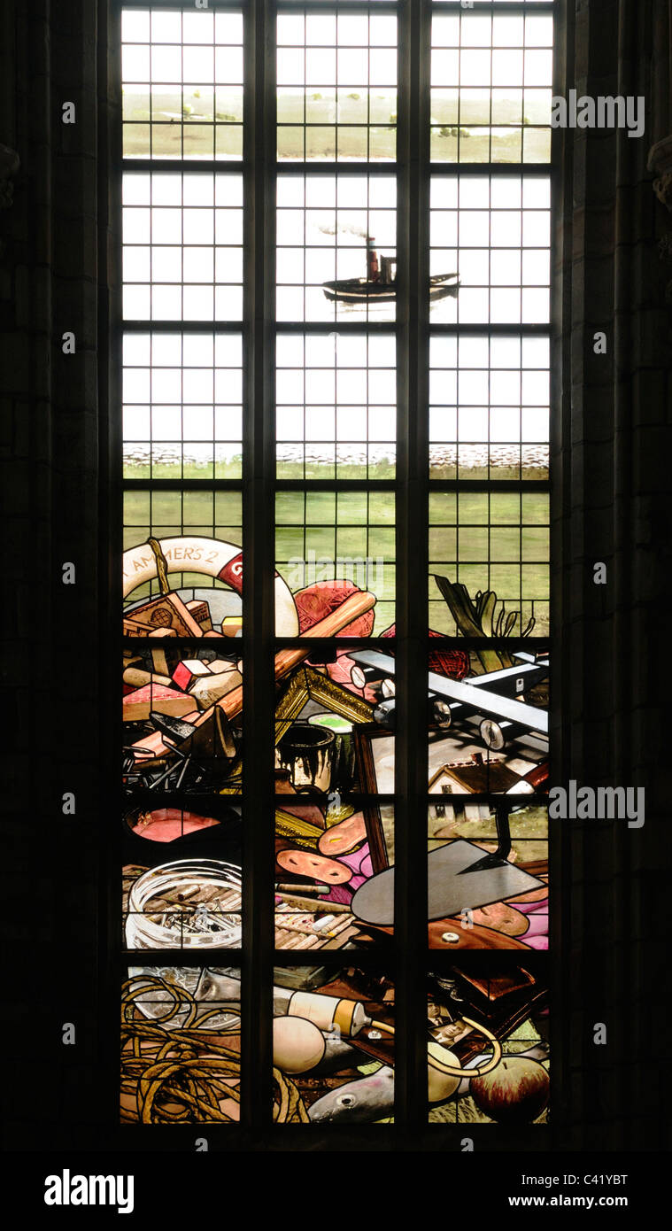 1460 stained glass window hi-res stock photography and images - Alamy