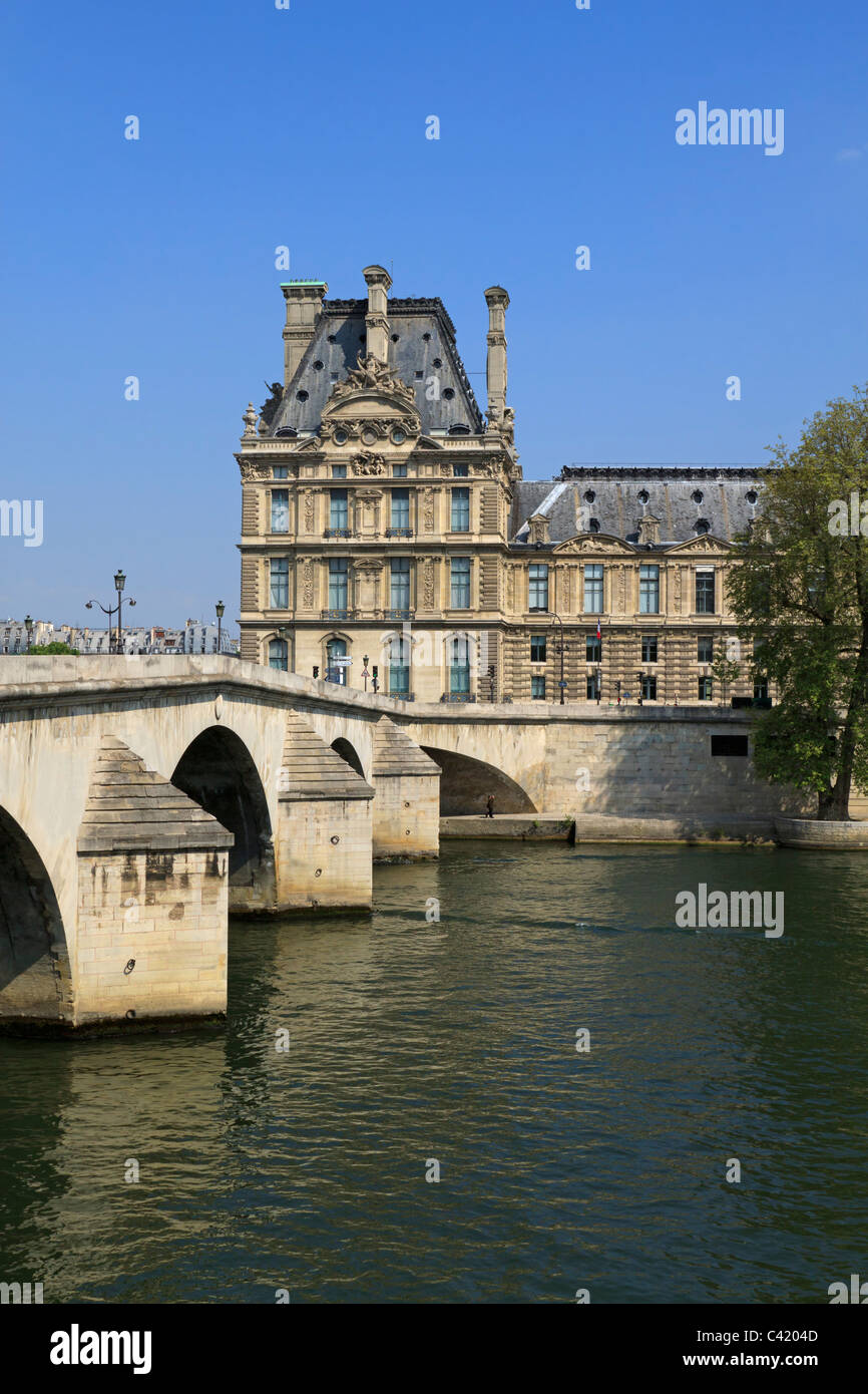 The pont royal hi-res stock photography and images - Alamy