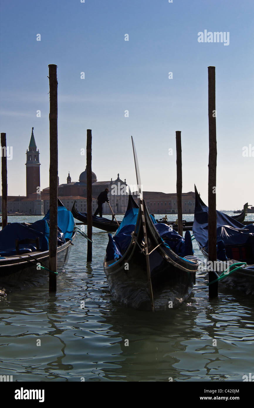Moorings for gondola hi-res stock photography and images - Alamy