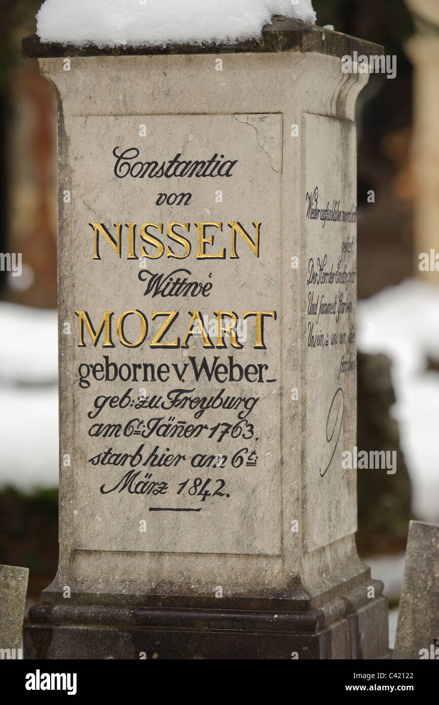 Mozart grave hi-res stock photography and images - Alamy