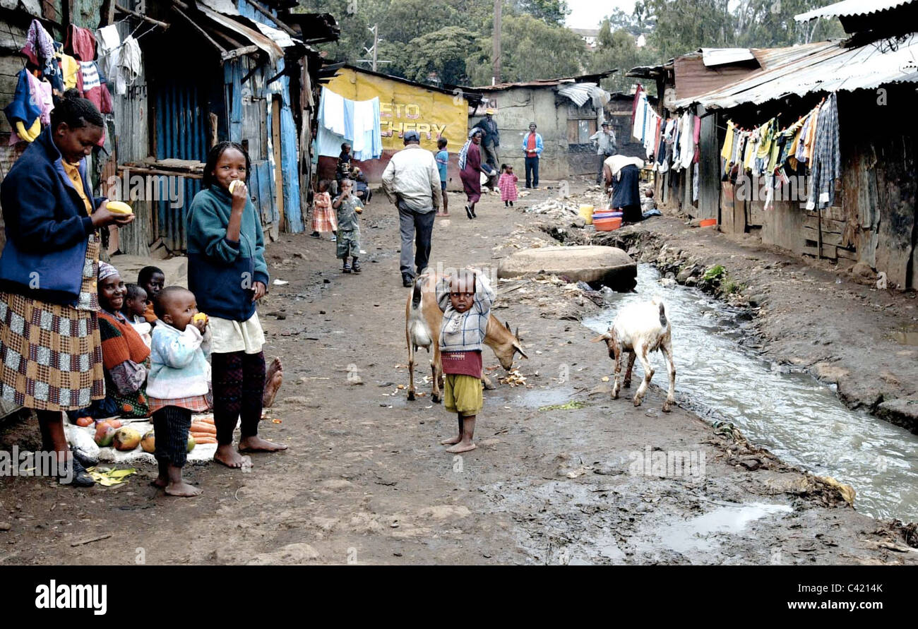 The Kenyan slum of Mathare, only five kilometres from Nairobi city ...