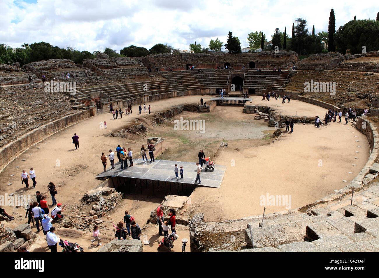 Roman amphitheatre amphitheater hi-res stock photography and images - Alamy